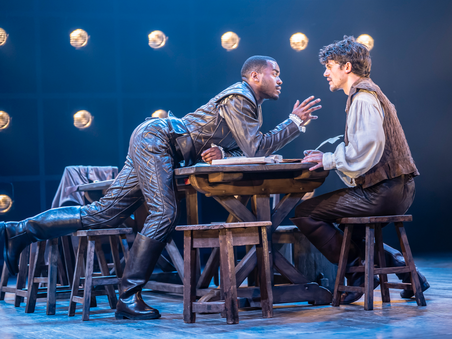 A Guide to Types of Theatre Stage | SeatPlan