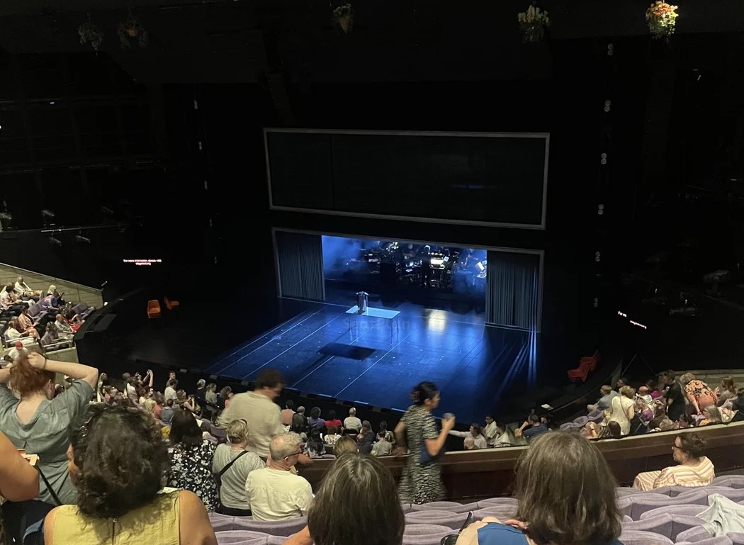 What is a Thrust Stage? | SeatPlan