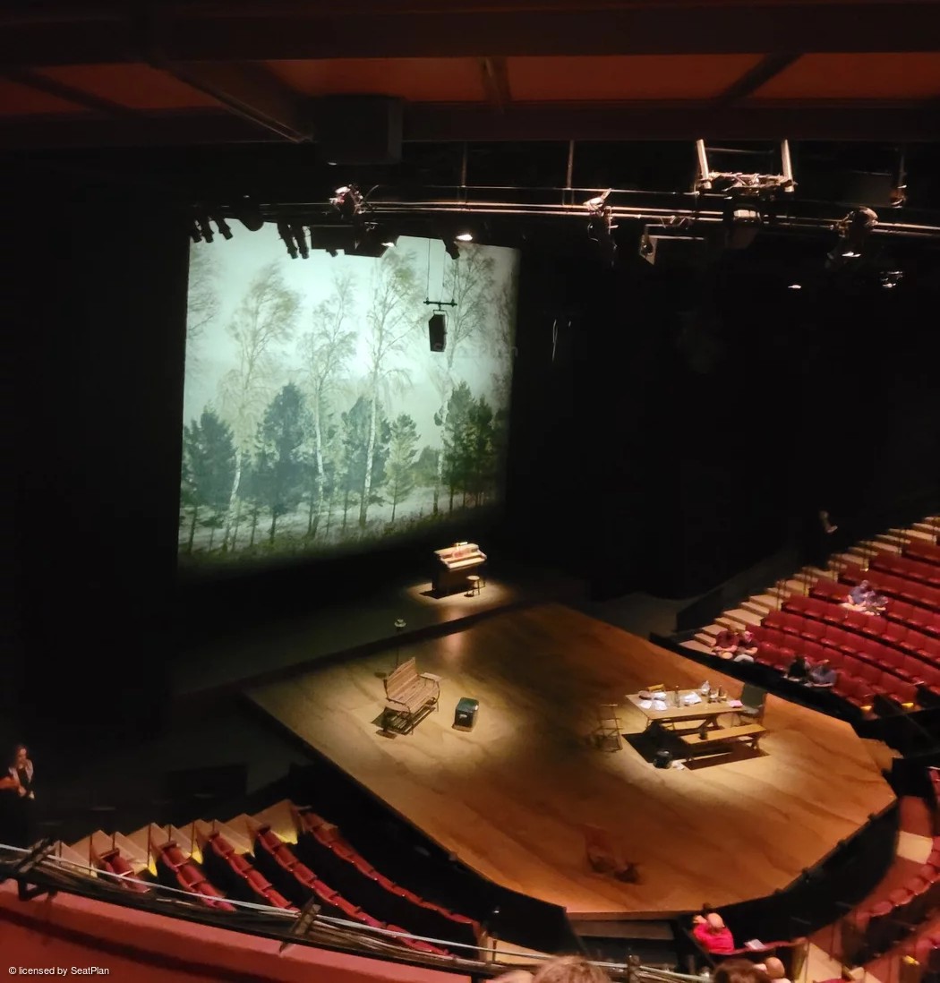 What is a Thrust Stage? | SeatPlan